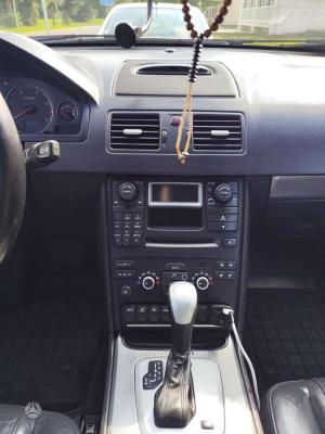 Melns Volvo XC90 2006 Radviliškis, ar dzinēja tilpumu 2.40 L un nobraukumu 300 tūkst. km par 5500 €, foto 14 vietnē AUTOMOTO.COM.LV