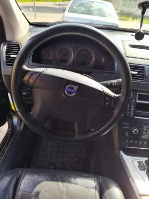 Melns Volvo XC90 2006 Radviliškis, ar dzinēja tilpumu 2.40 L un nobraukumu 300 tūkst. km par 5500 €, foto 20 vietnē AUTOMOTO.COM.LV