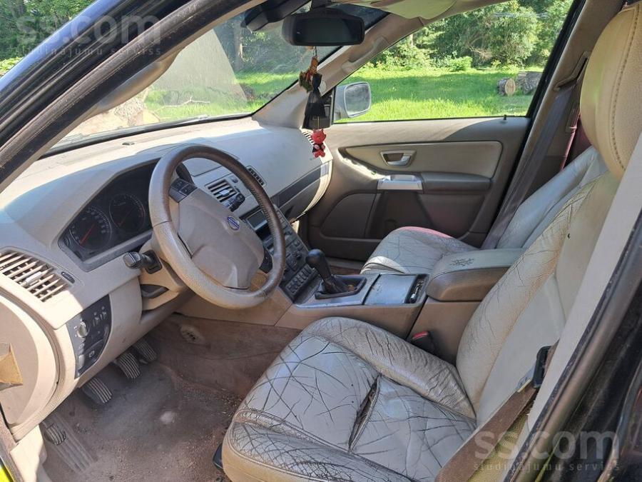 Melns Volvo XC90 2006 Preiļi, ar dzinēja tilpumu 2.40 L un nobraukumu 497 tūkst. km par 3700 €, foto 6 vietnē AUTOMOTO.COM.LV