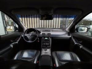 Black Volvo XC90 2006 in Riga, with an engine capacity of 2.40 L and mileage of 385 thousand km for 5190 €, photo 5 on AUTOMOTO.COM.LV