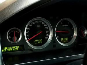 Black Volvo XC90 2006 in Riga, with an engine capacity of 2.40 L and mileage of 385 thousand km for 5190 €, photo 11 on AUTOMOTO.COM.LV