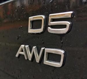 Black Volvo XC90 2006 in Riga, with an engine capacity of 2.40 L and mileage of 385 thousand km for 5190 €, photo 15 on AUTOMOTO.COM.LV