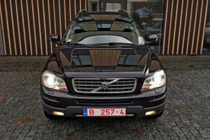 Black Volvo XC90 2006 in Riga, with an engine capacity of 2.40 L and mileage of 385 thousand km for 5190 €, photo 17 on AUTOMOTO.COM.LV