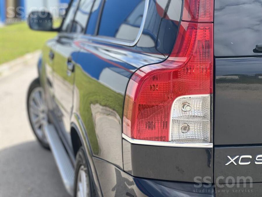 Melns Volvo XC90 2006 Rēzekne, ar dzinēja tilpumu 2.40 L un nobraukumu 352 tūkst. km par 7790 €, foto 7 vietnē AUTOMOTO.COM.LV