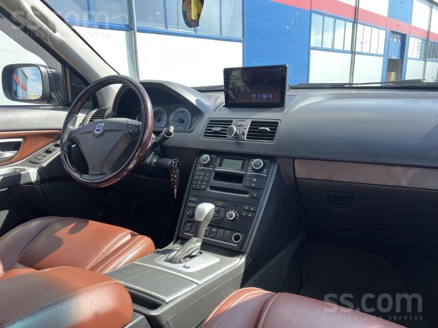 Melns Volvo XC90 2006 Rēzekne, ar dzinēja tilpumu 2.40 L un nobraukumu 352 tūkst. km par 7790 €, foto 9 vietnē AUTOMOTO.COM.LV