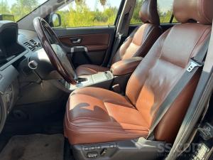 Melns Volvo XC90 2006 Rēzekne, ar dzinēja tilpumu 2.40 L un nobraukumu 352 tūkst. km par 7790 €, foto 11 vietnē AUTOMOTO.COM.LV