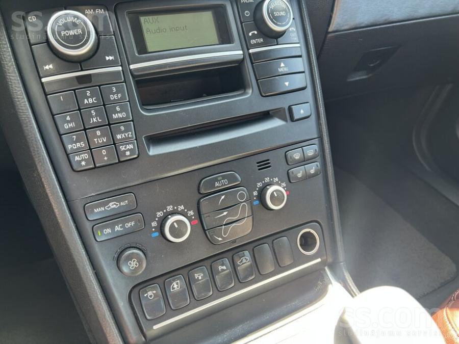 Melns Volvo XC90 2006 Rēzekne, ar dzinēja tilpumu 2.40 L un nobraukumu 352 tūkst. km par 7790 €, foto 15 vietnē AUTOMOTO.COM.LV