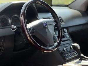 Black Volvo XC90 2006 in Rezekne, with an engine capacity of 2.40 L and mileage of 352 thousand km for 7790 €, photo 10 on AUTOMOTO.COM.LV