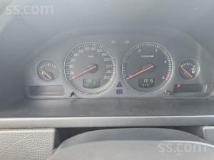 Melns Volvo XC90 2006 Valmiera, ar dzinēja tilpumu 2.40 L un nobraukumu 445 tūkst. km par 2000 €, foto 8 vietnē AUTOMOTO.COM.LV