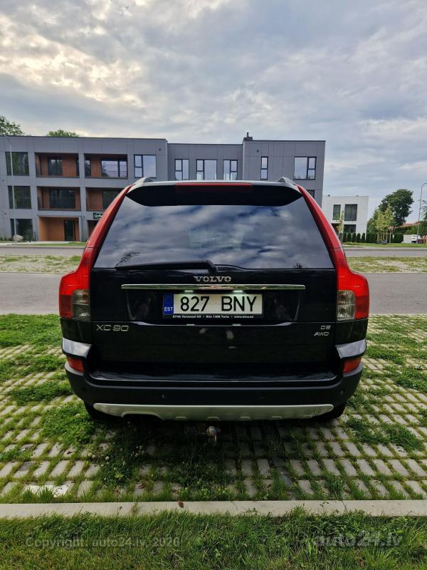 Black Volvo XC90 2006 in Tallinn, with an engine capacity of 2.40 L and mileage of 355 thousand km for 6000 €, photo 8 on AUTOMOTO.COM.LV