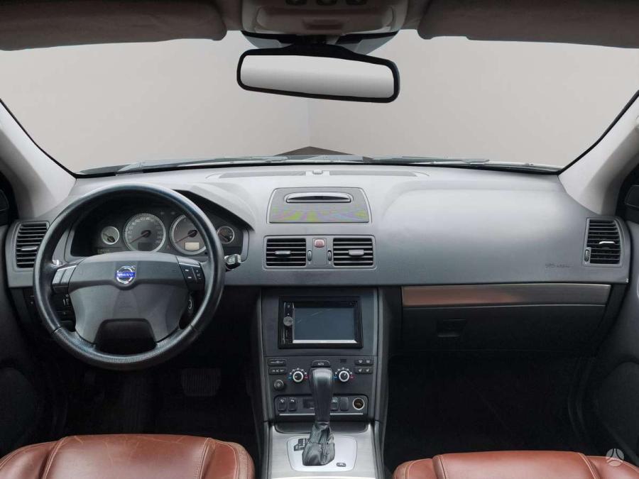 Melns Volvo XC90 2006 Viļņa, ar dzinēja tilpumu 2.40 L un nobraukumu 261 tūkst. km par 6999 €, foto 13 vietnē AUTOMOTO.COM.LV