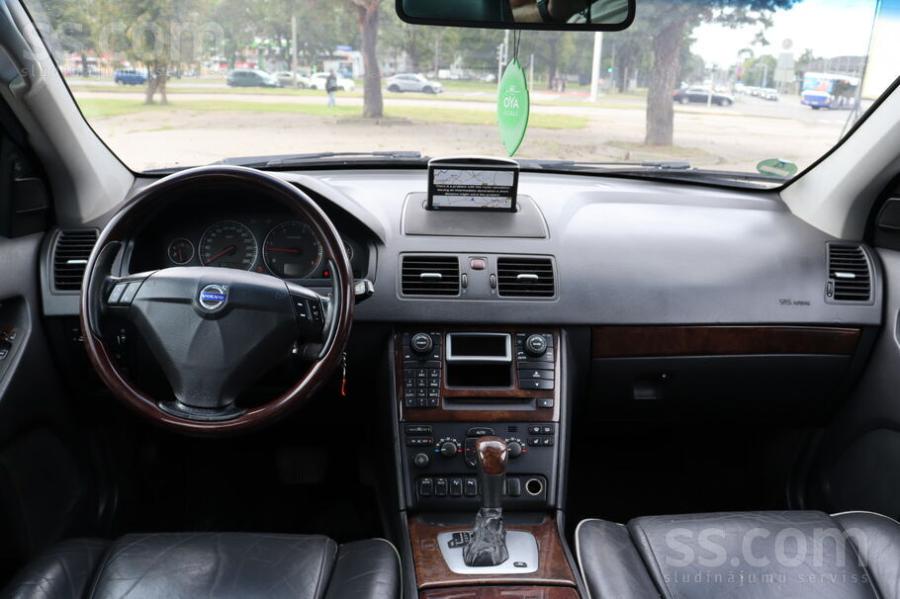 Melns Volvo XC90 2006 Rīga, ar dzinēja tilpumu 2.40 L un nobraukumu 331 tūkst. km par 2890 €, foto 10 vietnē AUTOMOTO.COM.LV