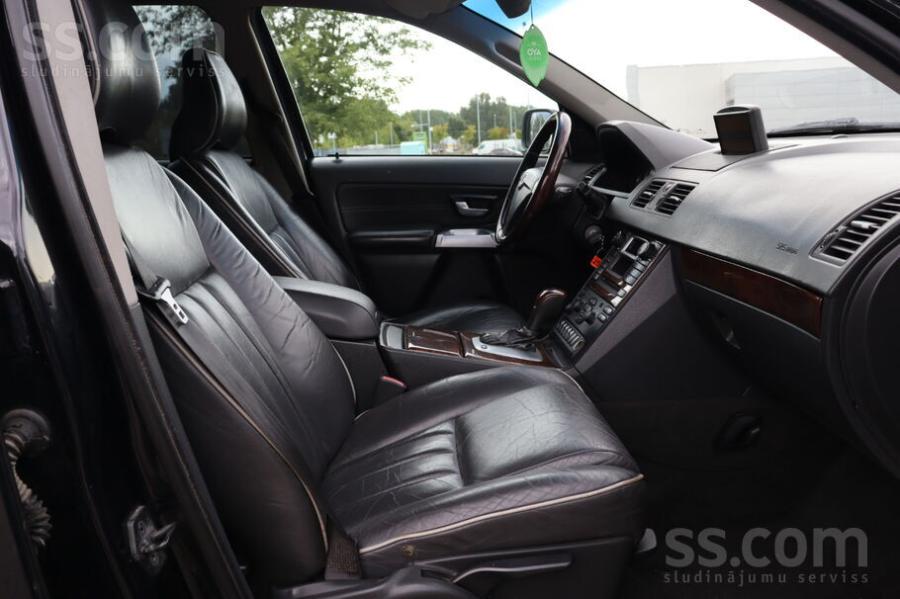 Melns Volvo XC90 2006 Rīga, ar dzinēja tilpumu 2.40 L un nobraukumu 331 tūkst. km par 2890 €, foto 13 vietnē AUTOMOTO.COM.LV