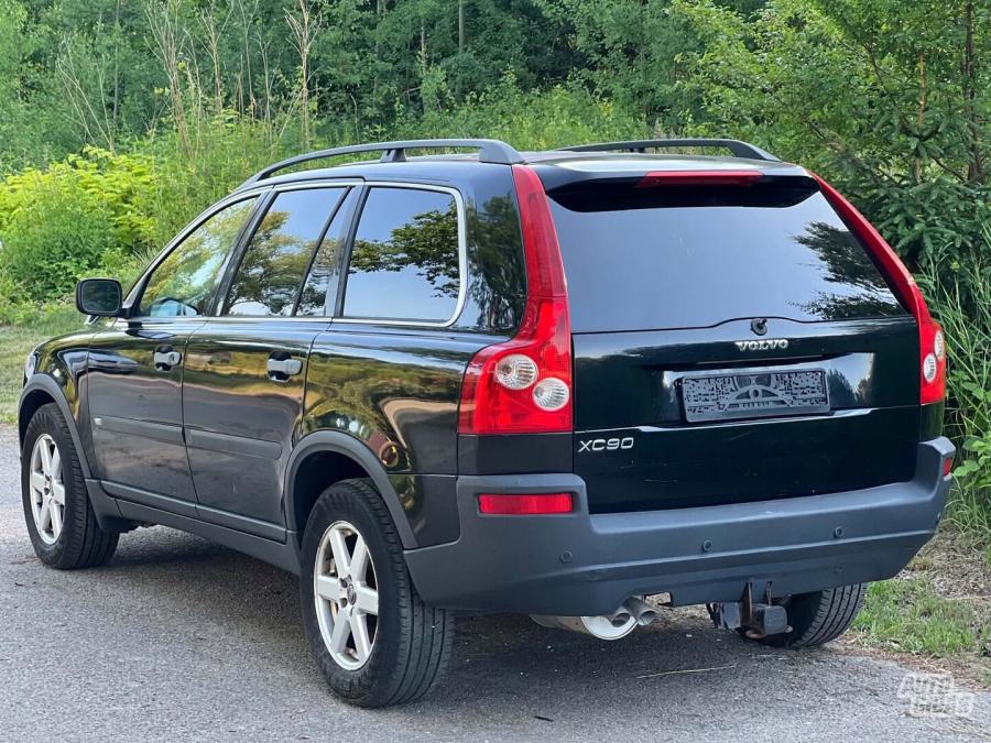 Melns Volvo XC90 2006 Klaipėda, ar dzinēja tilpumu 2.90 L un nobraukumu 206 tūkst. km par 1495 €, foto 4 vietnē AUTOMOTO.COM.LV