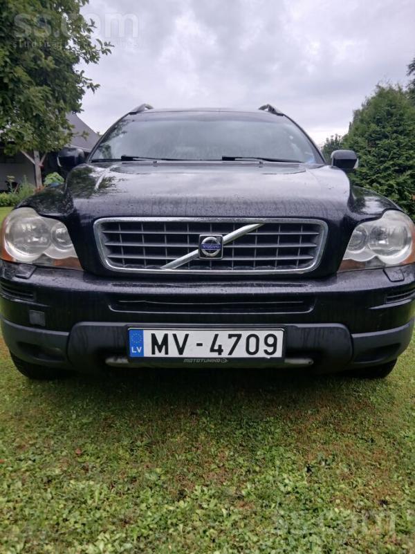 Black Volvo XC90 2006 in Jelgava, with an engine capacity of 2.40 L and mileage of 385 thousand km for 4650 €, photo 1 on AUTOMOTO.COM.LV