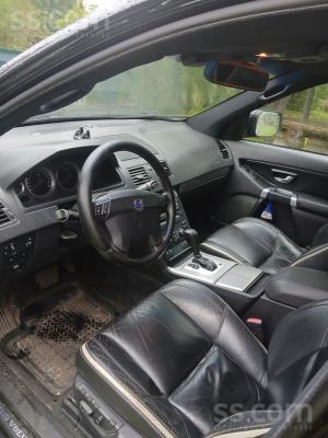 Melns Volvo XC90 2006 Jelgava, ar dzinēja tilpumu 2.40 L un nobraukumu 385 tūkst. km par 4650 €, foto 4 vietnē AUTOMOTO.COM.LV