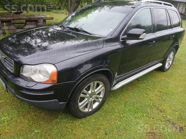 Black Volvo XC90 2006 in Jelgava, with an engine capacity of 2.40 L and mileage of 385 thousand km for 4650 €, photo 7 on AUTOMOTO.COM.LV