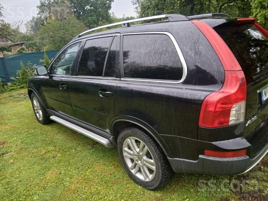 Melns Volvo XC90 2006 Jelgava, ar dzinēja tilpumu 2.40 L un nobraukumu 385 tūkst. km par 4650 €, foto 8 vietnē AUTOMOTO.COM.LV