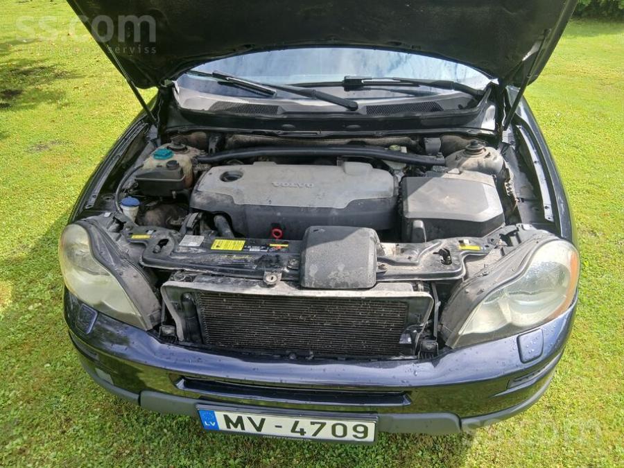 Melns Volvo XC90 2006 Jelgava, ar dzinēja tilpumu 2.40 L un nobraukumu 385 tūkst. km par 4650 €, foto 12 vietnē AUTOMOTO.COM.LV