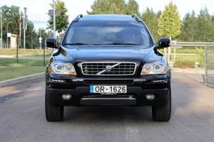 Black Volvo XC90 2006 in Jelgava, with an engine capacity of 2.40 L and mileage of 288 thousand km for 7500 €, photo 3 on AUTOMOTO.COM.LV