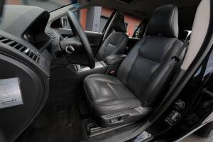 Black Volvo XC90 2006 in Jelgava, with an engine capacity of 2.40 L and mileage of 288 thousand km for 7500 €, photo 10 on AUTOMOTO.COM.LV