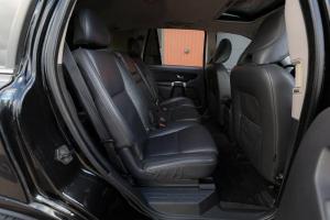 Black Volvo XC90 2006 in Jelgava, with an engine capacity of 2.40 L and mileage of 288 thousand km for 7500 €, photo 12 on AUTOMOTO.COM.LV