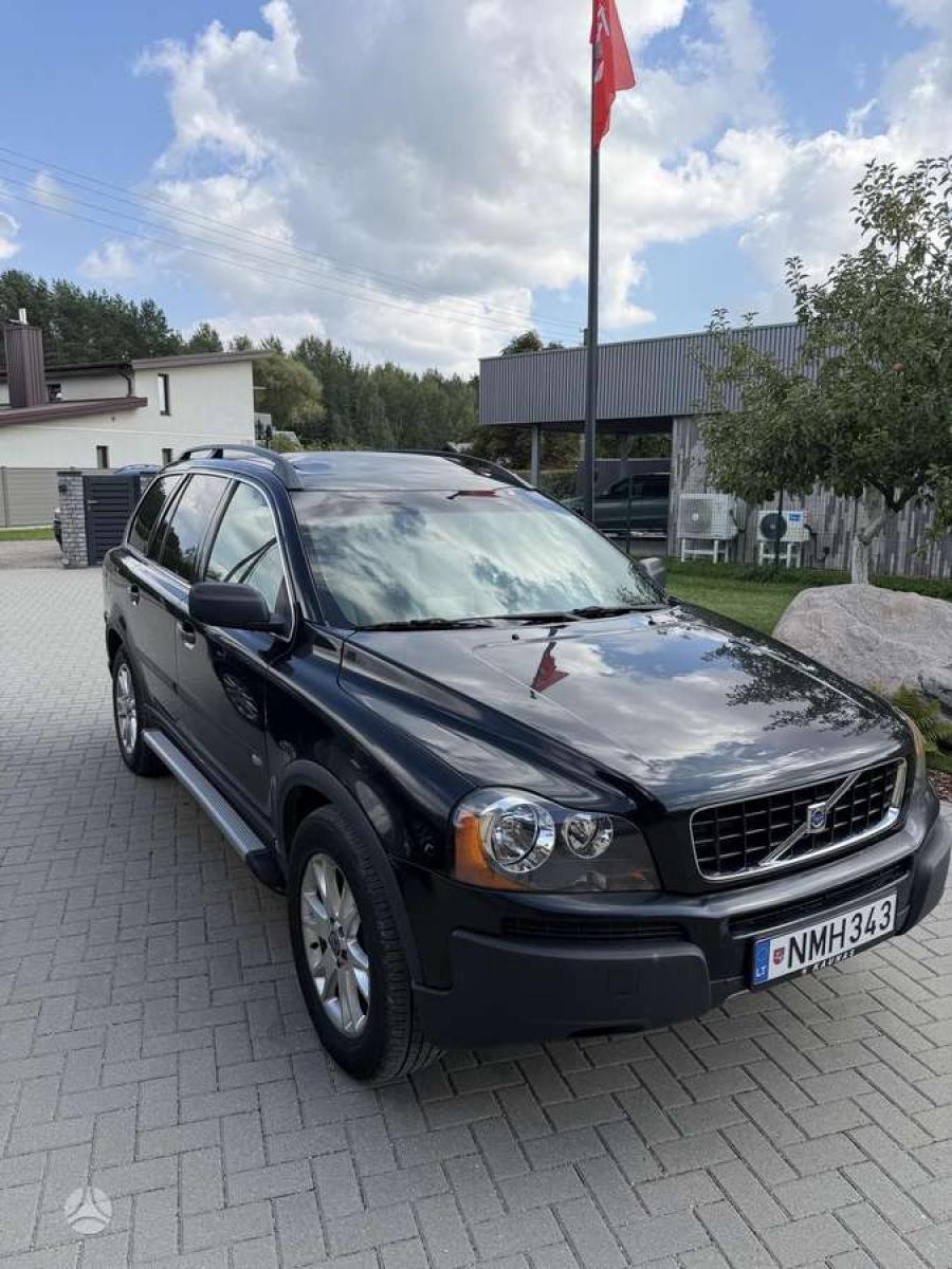 Melns Volvo XC90 2006 Kauņa, ar dzinēja tilpumu 2.92 L un nobraukumu 300 tūkst. km par 1350 €, foto 1 vietnē AUTOMOTO.COM.LV