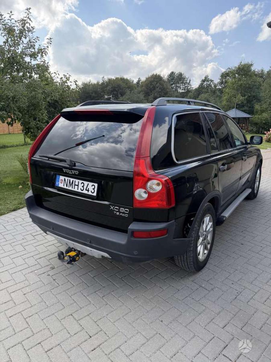 Melns Volvo XC90 2006 Kauņa, ar dzinēja tilpumu 2.92 L un nobraukumu 300 tūkst. km par 1350 €, foto 5 vietnē AUTOMOTO.COM.LV
