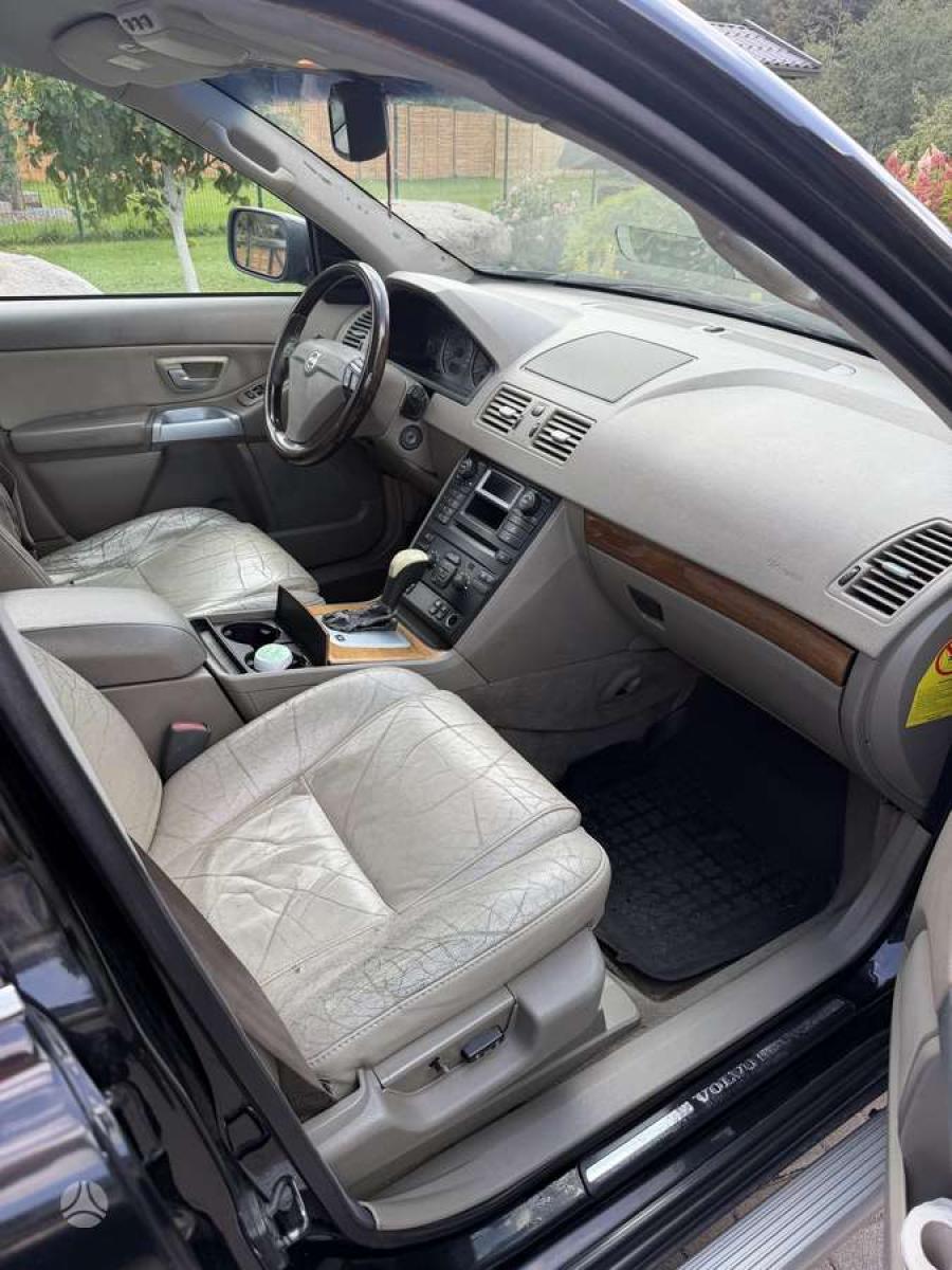 Melns Volvo XC90 2006 Kauņa, ar dzinēja tilpumu 2.92 L un nobraukumu 300 tūkst. km par 1350 €, foto 14 vietnē AUTOMOTO.COM.LV