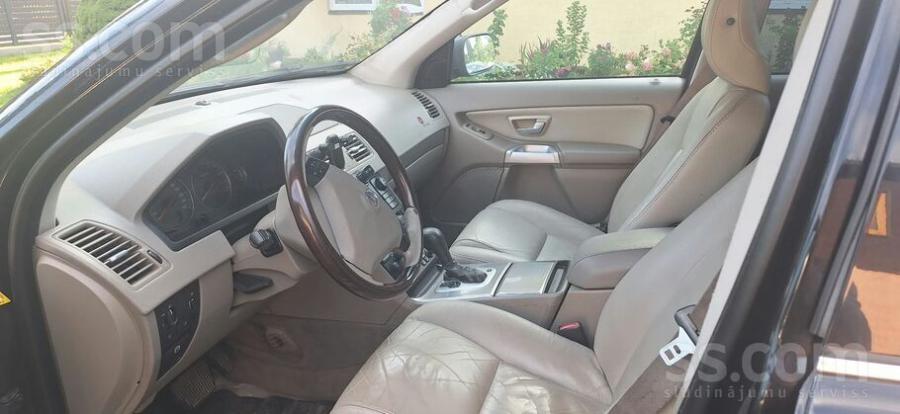 Melns Volvo XC90 2006 Rīga, ar dzinēja tilpumu 2.40 L un nobraukumu 206 tūkst. km par 5200 €, foto 4 vietnē AUTOMOTO.COM.LV