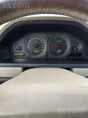 Melns Volvo XC90 2006 Bauska, ar dzinēja tilpumu 2.40 L un nobraukumu 334 tūkst. km par 2950 €, foto 4 vietnē AUTOMOTO.COM.LV