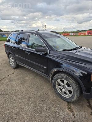 Melns Volvo XC90 2006 Bauska, ar dzinēja tilpumu 2.40 L un nobraukumu 334 tūkst. km par 2950 €, foto 9 vietnē AUTOMOTO.COM.LV