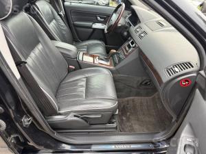 Melns Volvo XC90 2006 Rīga, ar dzinēja tilpumu 2.40 L un nobraukumu 285 tūkst. km par 5780 €, foto 13 vietnē AUTOMOTO.COM.LV