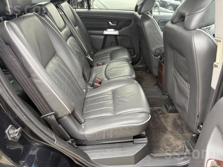 Melns Volvo XC90 2006 Rīga, ar dzinēja tilpumu 2.40 L un nobraukumu 285 tūkst. km par 5780 €, foto 14 vietnē AUTOMOTO.COM.LV