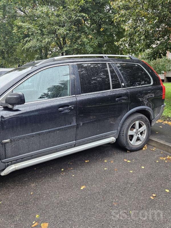 Melns Volvo XC90 2006 Rīga, ar dzinēja tilpumu 2.40 L un nobraukumu 332 tūkst. km par 3000 €, foto 7 vietnē AUTOMOTO.COM.LV