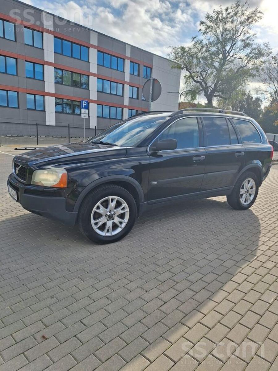 Melns Volvo XC90 2006 Jelgava, ar dzinēja tilpumu 2.40 L un nobraukumu 286 tūkst. km par 5000 €, foto 3 vietnē AUTOMOTO.COM.LV