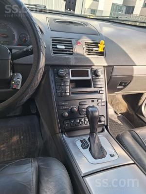 Melns Volvo XC90 2006 Jelgava, ar dzinēja tilpumu 2.40 L un nobraukumu 286 tūkst. km par 5000 €, foto 8 vietnē AUTOMOTO.COM.LV