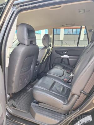 Melns Volvo XC90 2006 Jelgava, ar dzinēja tilpumu 2.40 L un nobraukumu 286 tūkst. km par 5000 €, foto 9 vietnē AUTOMOTO.COM.LV