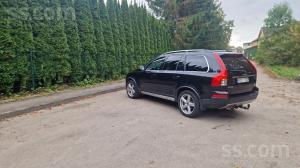 Black Volvo XC90 2006 in Riga, with an engine capacity of 2.40 L and mileage of 310 thousand km for 6900 €, photo 5 on AUTOMOTO.COM.LV