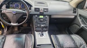 Black Volvo XC90 2006 in Riga, with an engine capacity of 2.40 L and mileage of 310 thousand km for 6900 €, photo 10 on AUTOMOTO.COM.LV