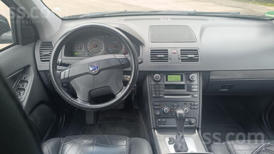 Melns Volvo XC90 2006 Rīga, ar dzinēja tilpumu 2.40 L un nobraukumu 278 tūkst. km par 5500 €, foto 9 vietnē AUTOMOTO.COM.LV