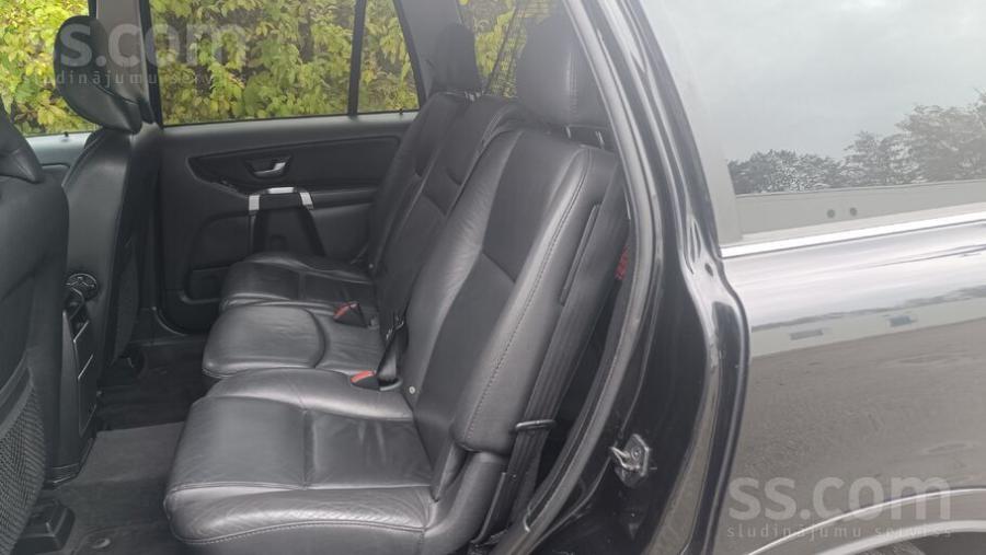 Melns Volvo XC90 2006 Rīga, ar dzinēja tilpumu 2.40 L un nobraukumu 278 tūkst. km par 5500 €, foto 13 vietnē AUTOMOTO.COM.LV