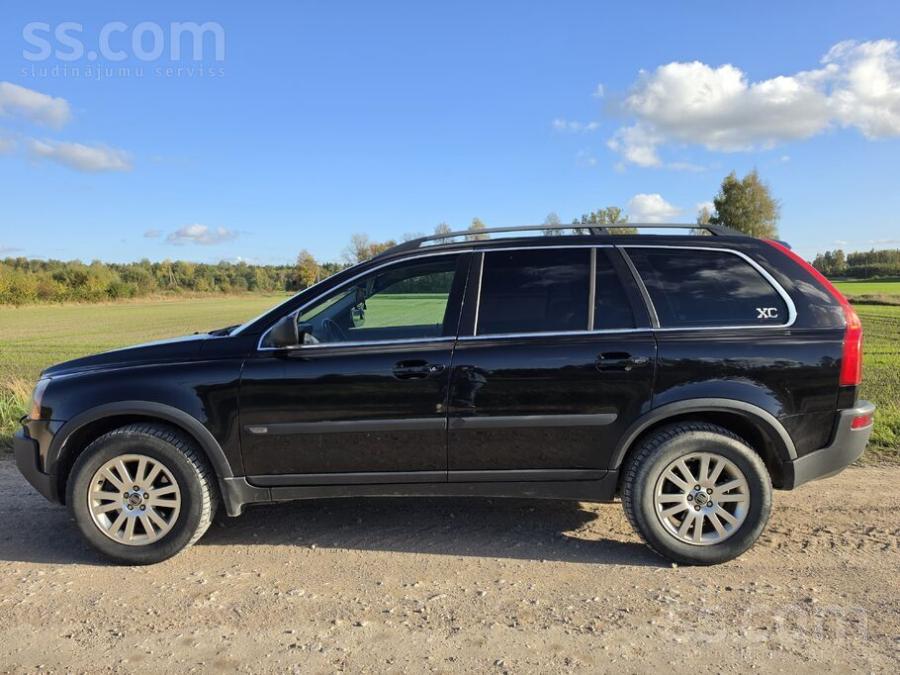 Melns Volvo XC90 2006 Tukums, ar dzinēja tilpumu 2.40 L un nobraukumu 334 tūkst. km par 4200 €, foto 1 vietnē AUTOMOTO.COM.LV