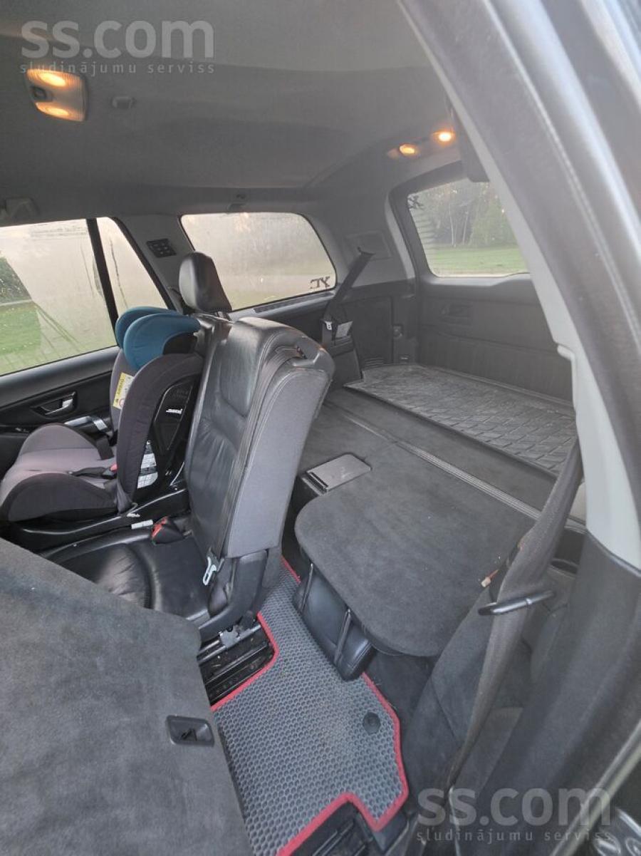 Melns Volvo XC90 2006 Tukums, ar dzinēja tilpumu 2.40 L un nobraukumu 334 tūkst. km par 4200 €, foto 10 vietnē AUTOMOTO.COM.LV