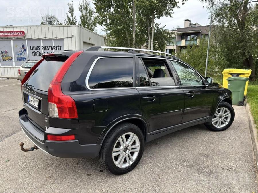 Melns Volvo XC90 2006 Rīga, ar dzinēja tilpumu 2.40 L un nobraukumu 336 tūkst. km par 3900 €, foto 1 vietnē AUTOMOTO.COM.LV