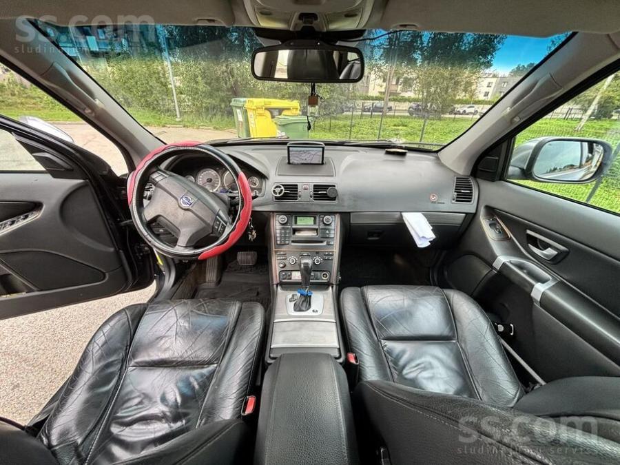 Melns Volvo XC90 2006 Rīga, ar dzinēja tilpumu 2.40 L un nobraukumu 336 tūkst. km par 3900 €, foto 5 vietnē AUTOMOTO.COM.LV