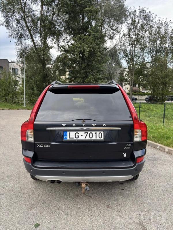 Melns Volvo XC90 2006 Rīga, ar dzinēja tilpumu 2.40 L un nobraukumu 336 tūkst. km par 3900 €, foto 11 vietnē AUTOMOTO.COM.LV