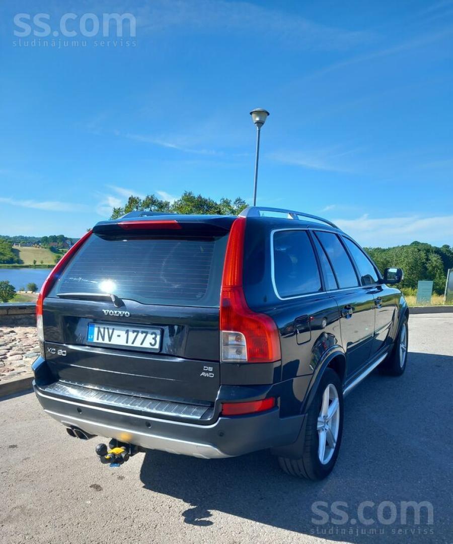 Black Volvo XC90 2007 in Saldus, with an engine capacity of 2.40 L and mileage of 274 thousand km for 5000 €, photo 2 on AUTOMOTO.COM.LV