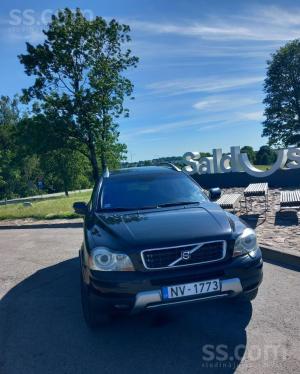 Black Volvo XC90 2007 in Saldus, with an engine capacity of 2.40 L and mileage of 274 thousand km for 5000 €, photo 8 on AUTOMOTO.COM.LV