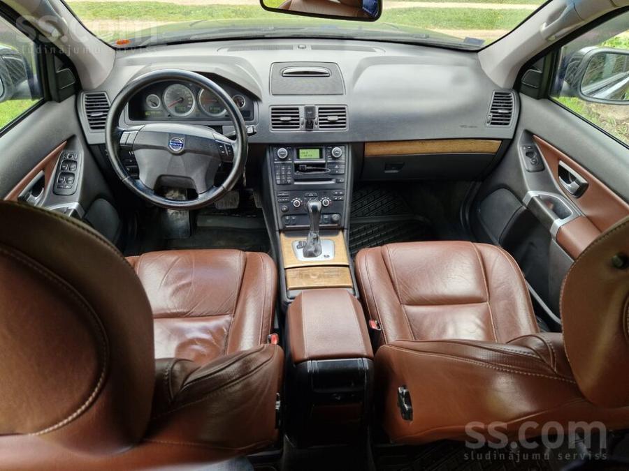 Melns Volvo XC90 2007 Rīga, ar dzinēja tilpumu 2.40 L un nobraukumu 359 tūkst. km par 4950 €, foto 3 vietnē AUTOMOTO.COM.LV